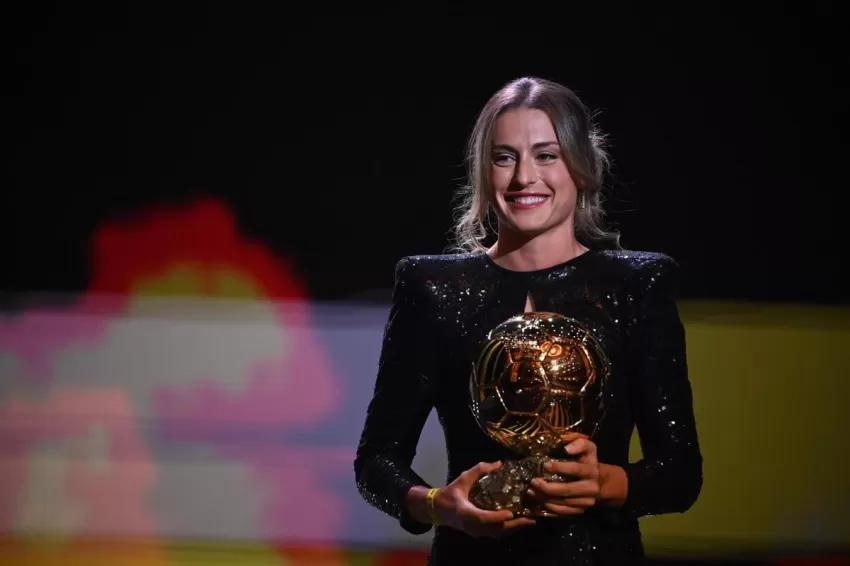 Alexia Putellas conquista el primer Balón de Oro del fútbol femenino español