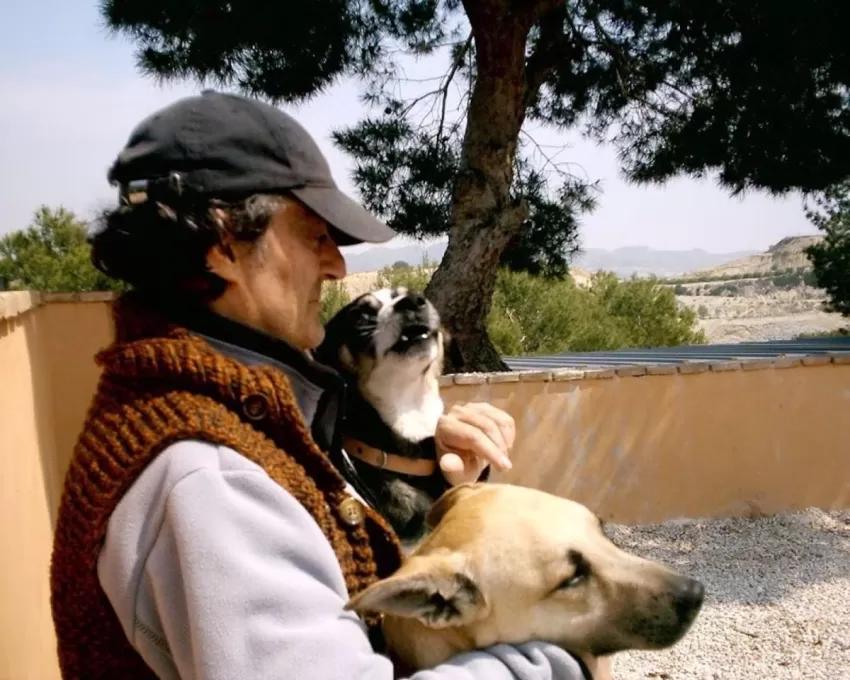 El pintor y escultor Fernando Castillo ha fallecido esta madrugada tras ...